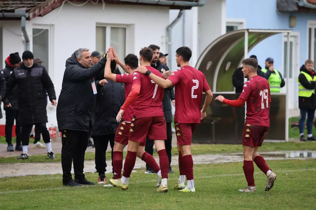 FOTO: Unirea DMO - CSM Unirea Alba Iulia 0-7 (0-6) | Liderul, festival ...